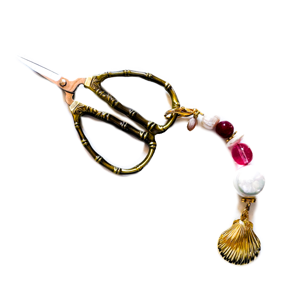 MOLLYBEADS Scissor Fob - Gold Scallop Shell, Pink with Pearl – Penny Linn